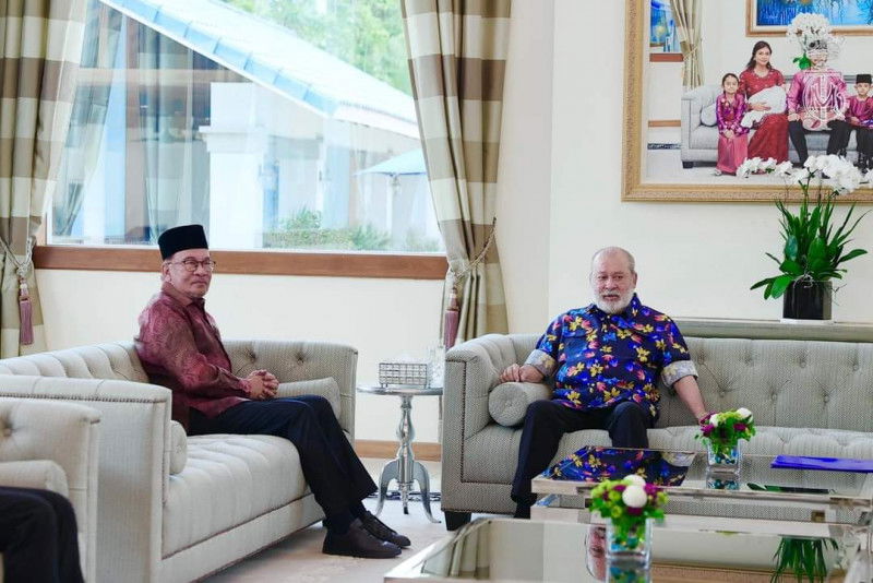 Getaran | Semasa | Sultan Johor Terima Menghadap PM Di Istana Bukit Pelangi Getaran | Semasa | Sultan Johor Terima Menghadap PM Di Istana Bukit Pelangi